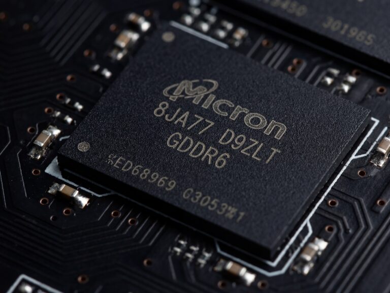 GPU VRAM Not Enough? Free Ways to Fix Memory Bottlenecks - Giga Screens